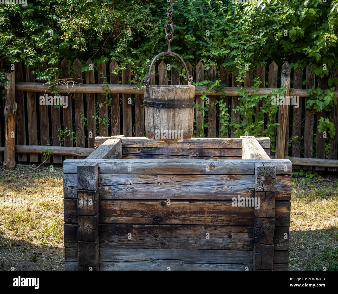 Old well water hi-res stock photography and images - Alamy