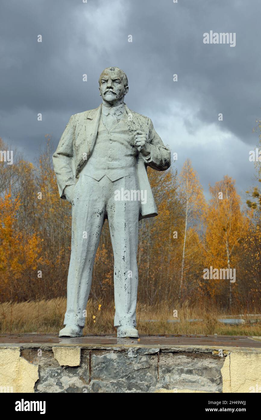 Statue of Lenin at the Chernobyl Exclusion Zone in Ukraine Stock Photo ...