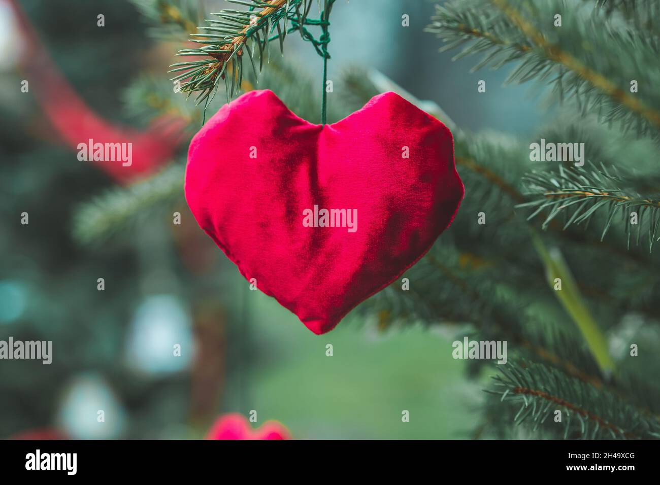 Handmade stuffed heart. Christmas DIY decoration ideas for children ...