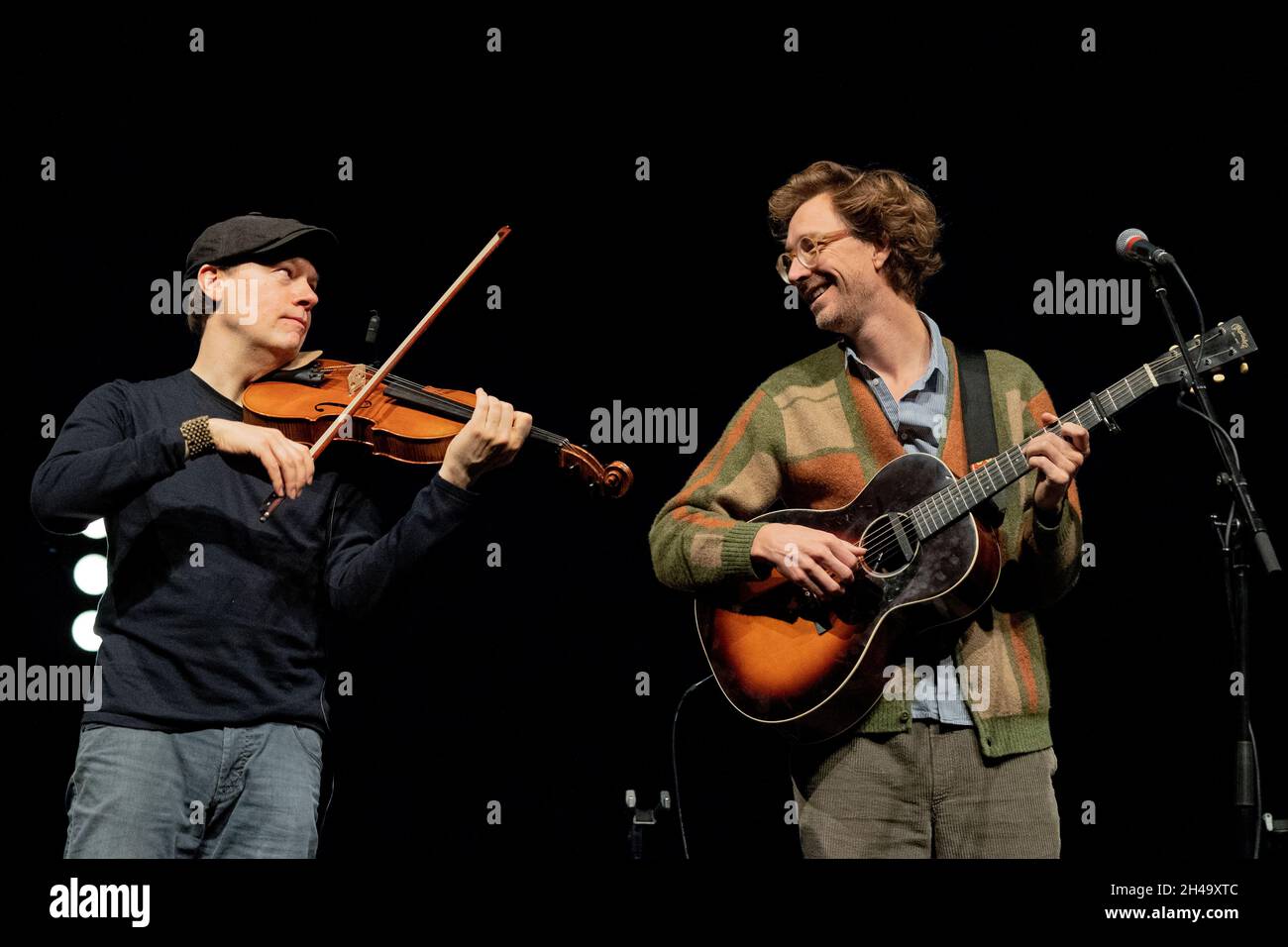 Kings of convenience songs hi-res stock photography and images - Alamy