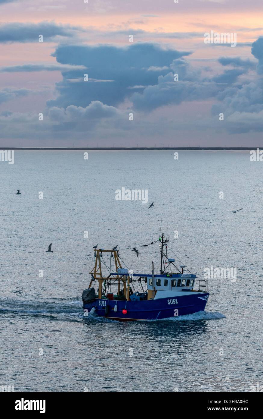 small inshore fishing trawler, uk fishing, uk trawler, fishing trawler ...