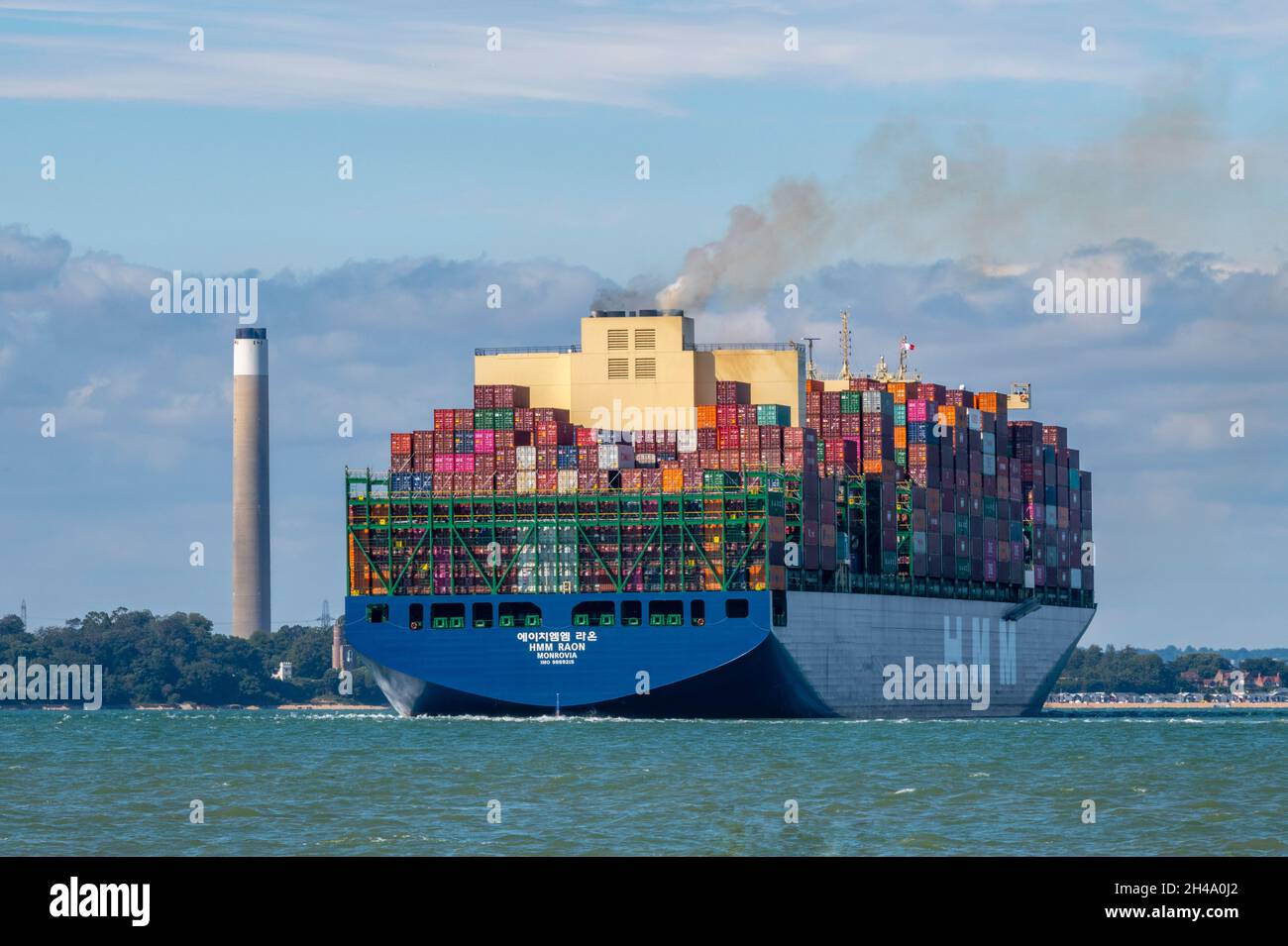 container ship entering port of southampton uk, container ship in ...