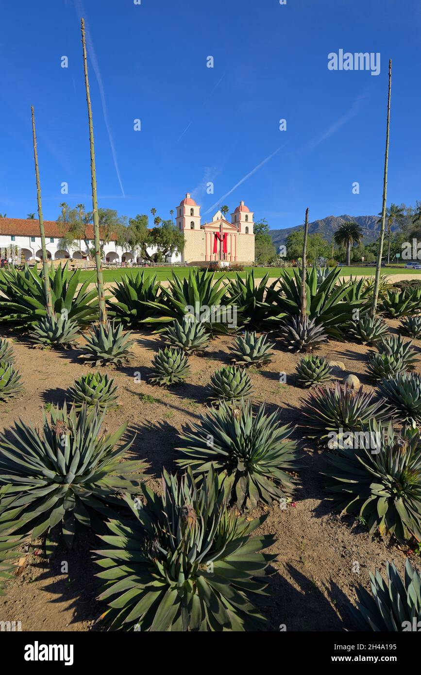 Chumash barbareno tribe hi-res stock photography and images - Alamy