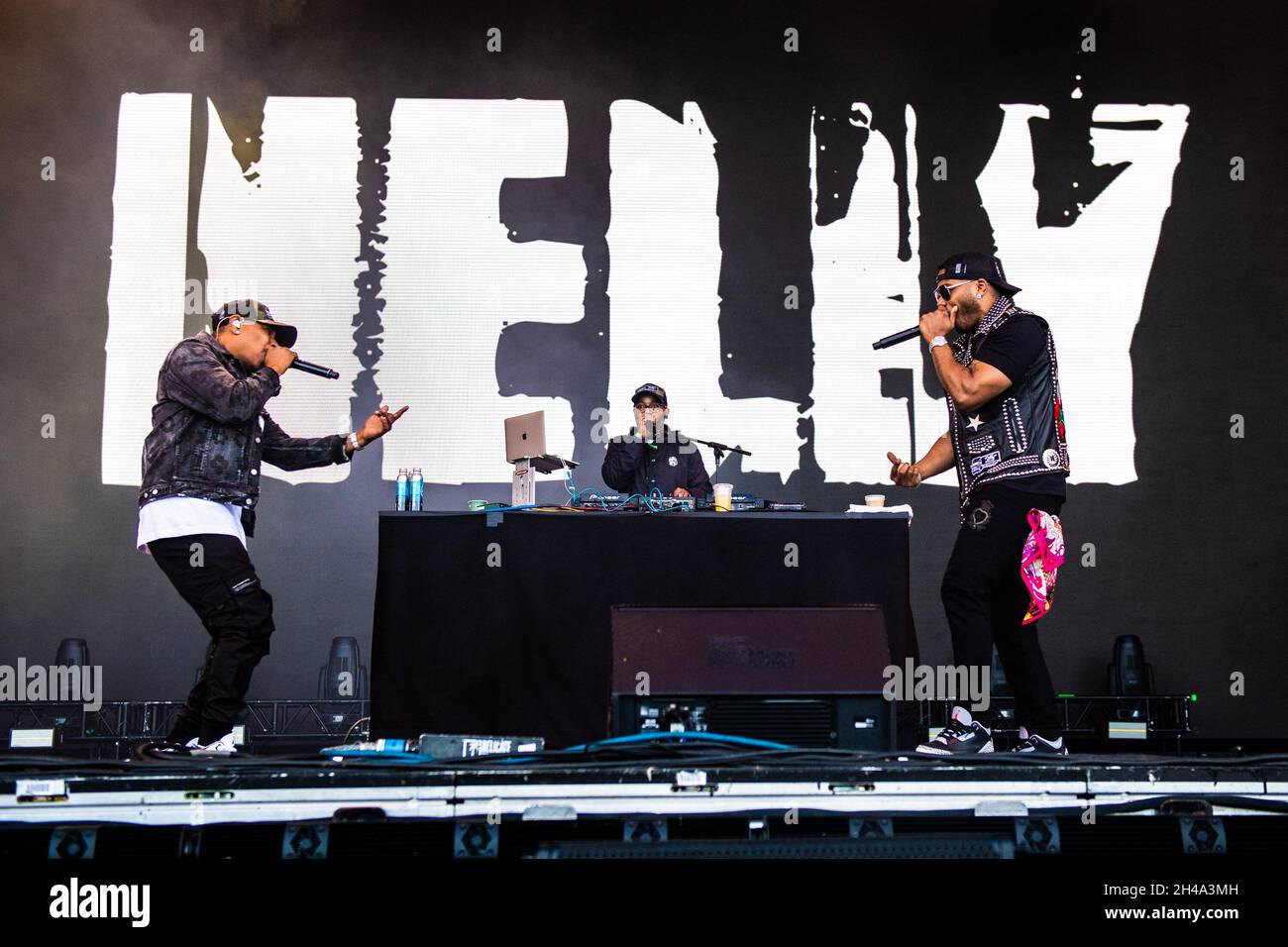 Nelly rapper hi-res stock photography and images - Alamy