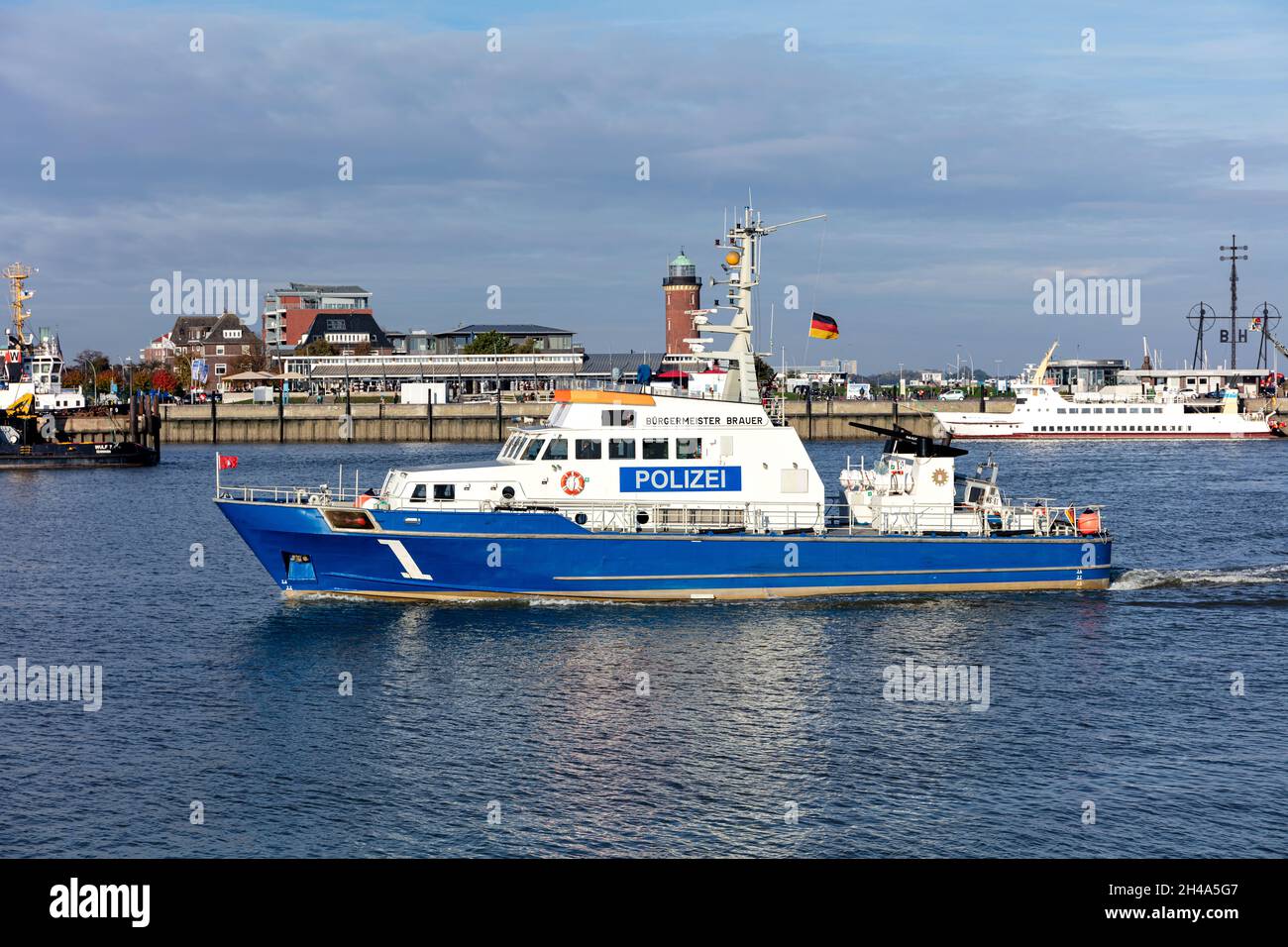 Hamburg Police coast patrol boat BÜRGERMEISTER BRAUER entering the port ...