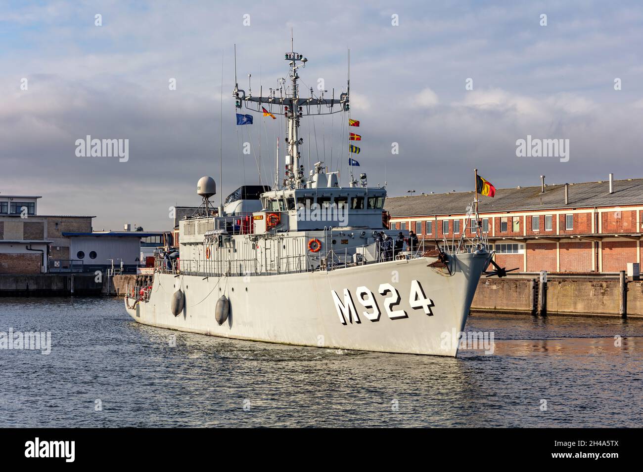 Tripartite class minehunter hi-res stock photography and images - Alamy