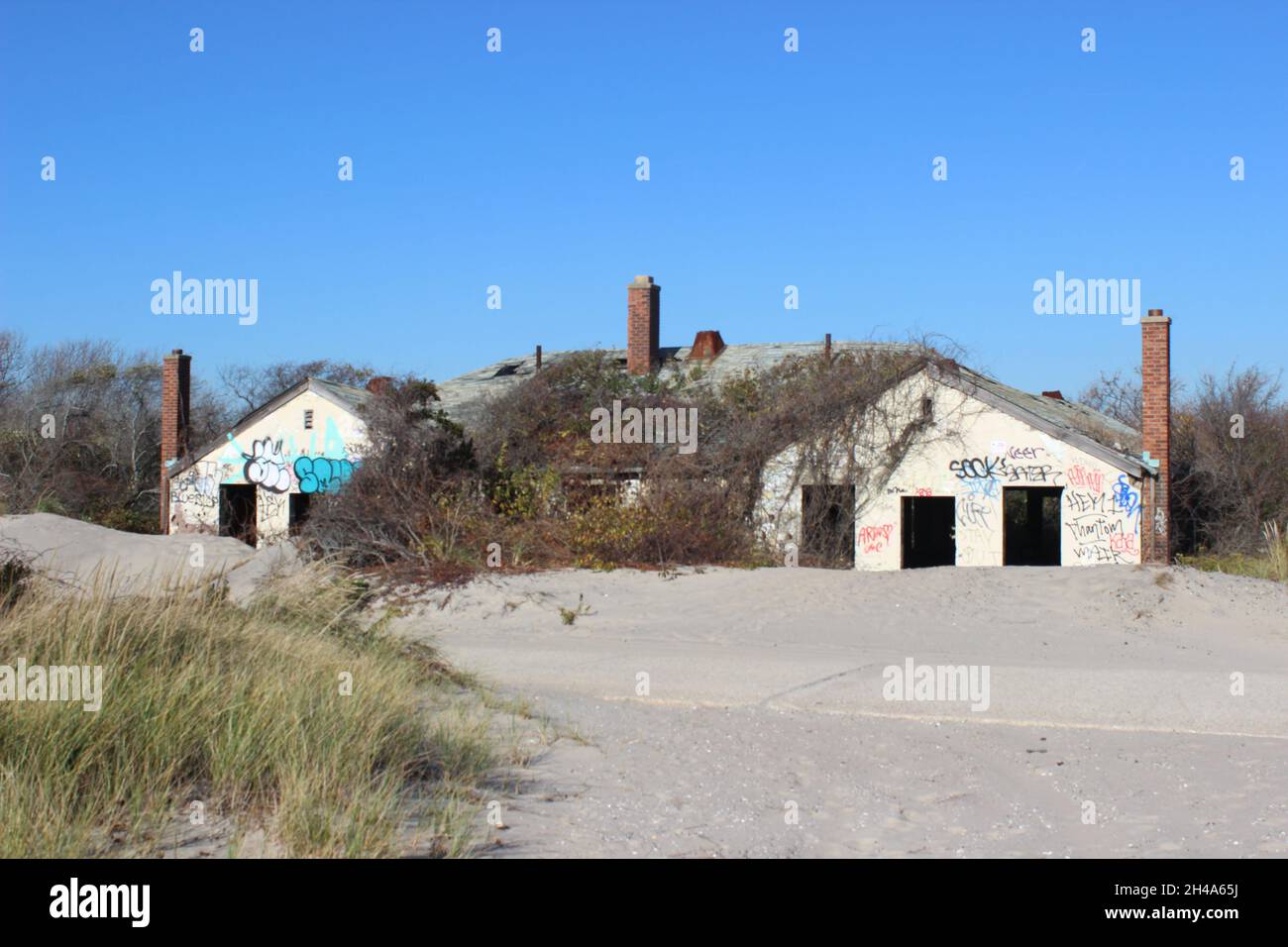 Enlisted Officers Mess, Fort Tilden, Breezy Point, Queens, New York ...