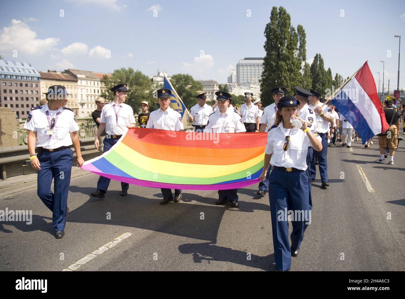 Rainbow 3 hi-res stock photography and images - Alamy