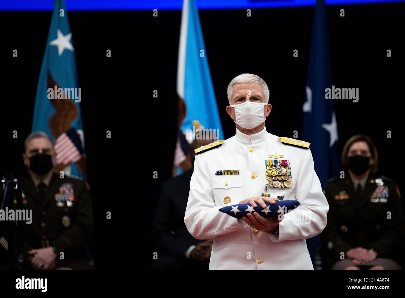 Faller southcom change of command hi-res stock photography and images ...