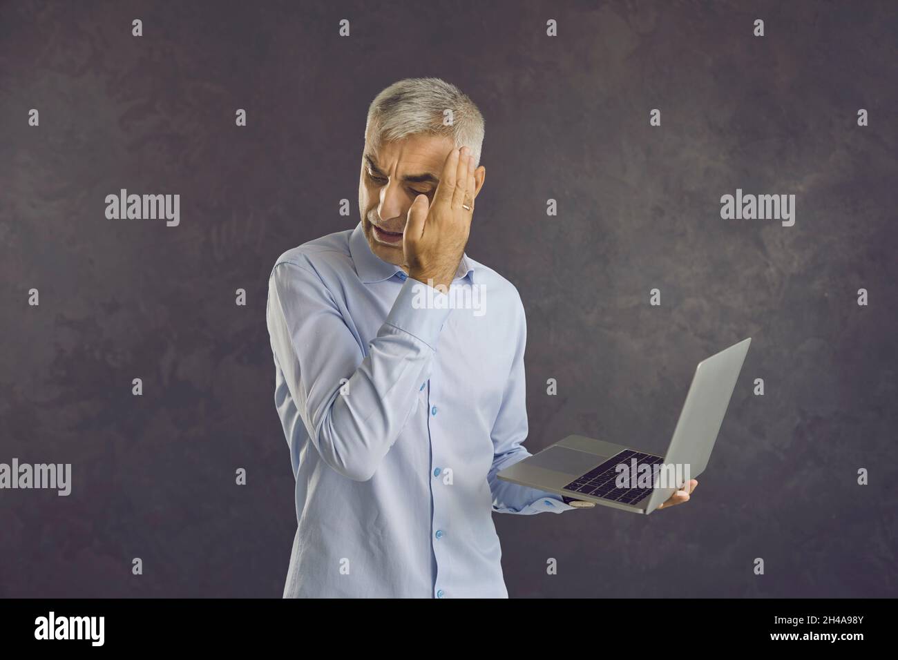 Shy person office hi-res stock photography and images - Alamy