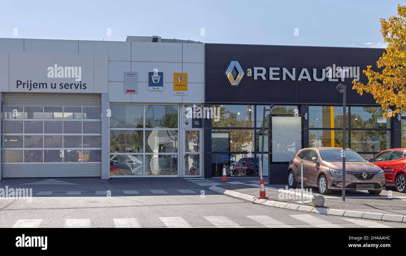 Dacia cars hi-res stock photography and images - Alamy