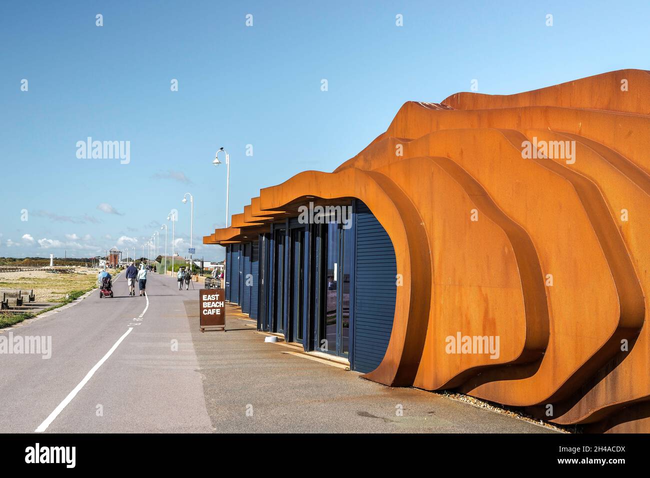 Cafe littlehampton beach uk hi-res stock photography and images - Alamy