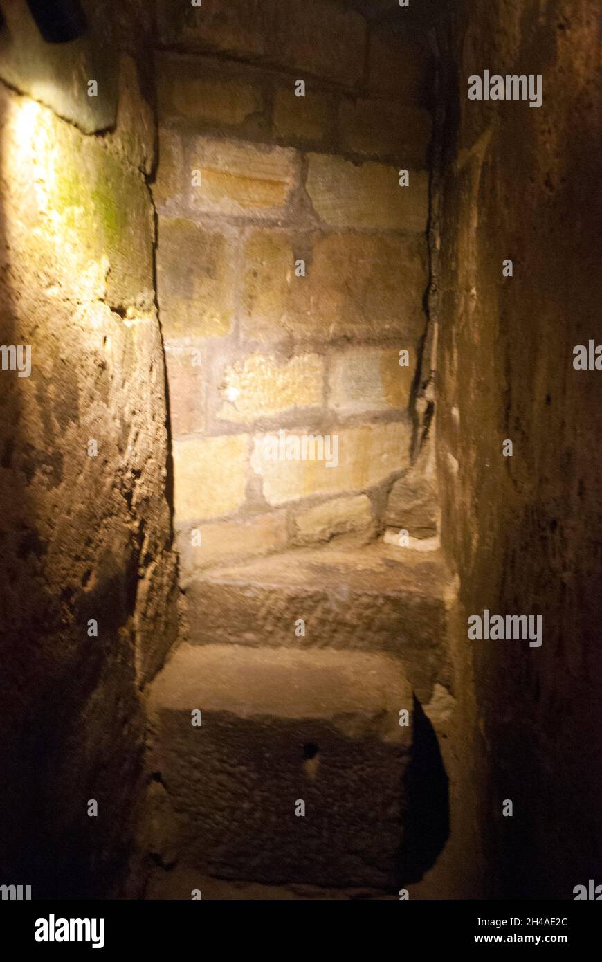 Spooky abbey hi-res stock photography and images - Alamy