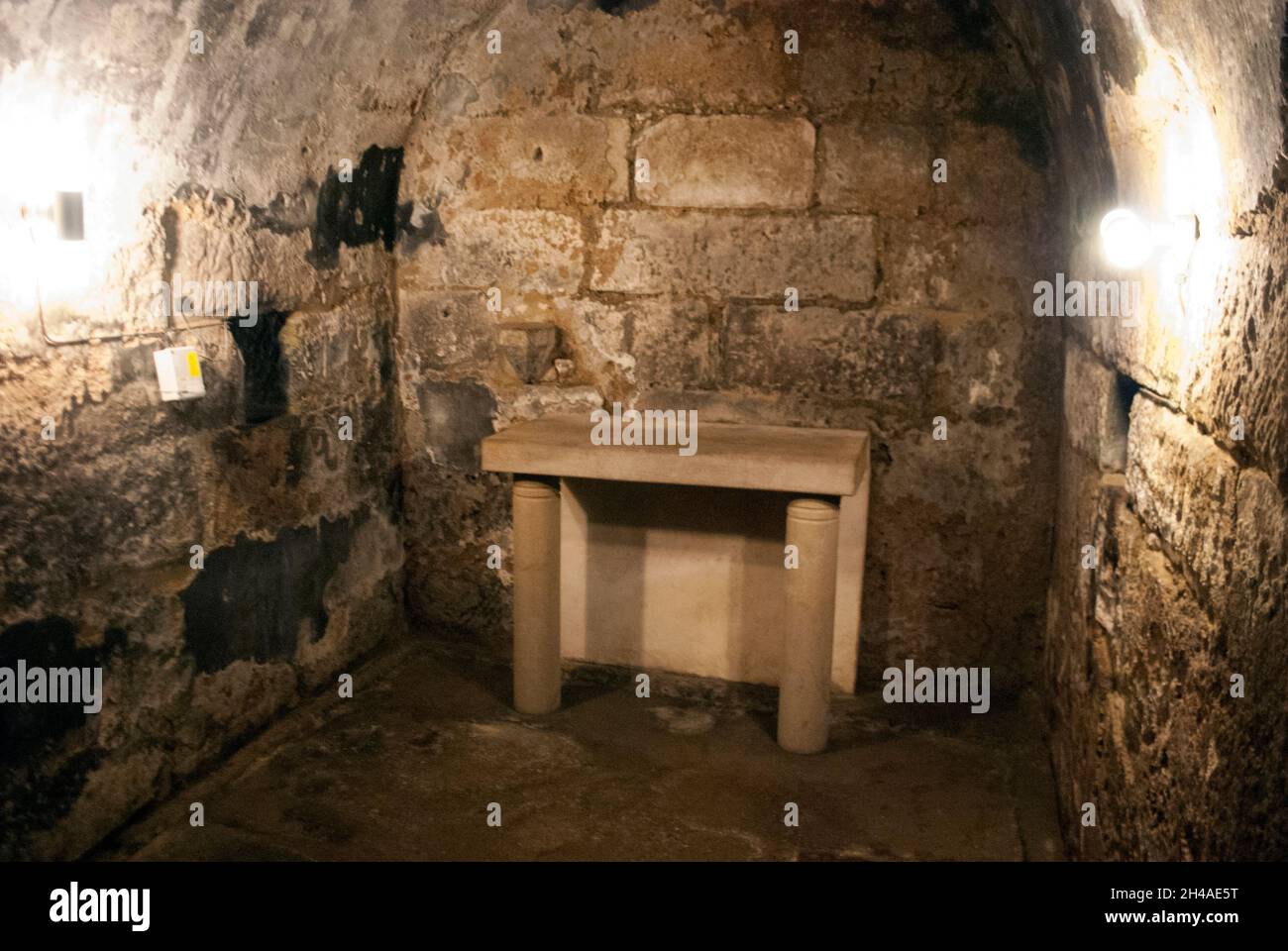 Spooky abbey hi-res stock photography and images - Alamy