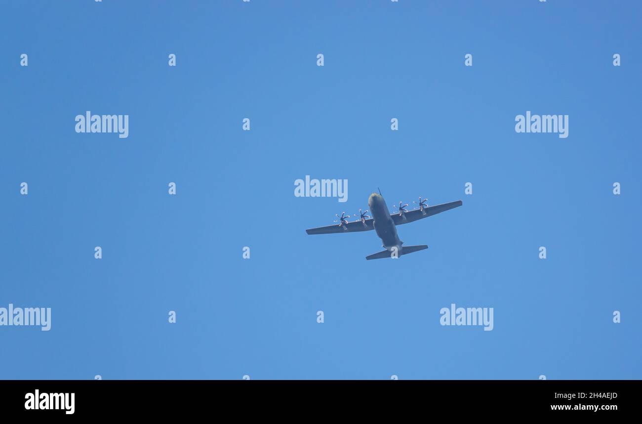 Lockheed Martin C-130J Super Hercules UK Royal Air Force air refueling ...