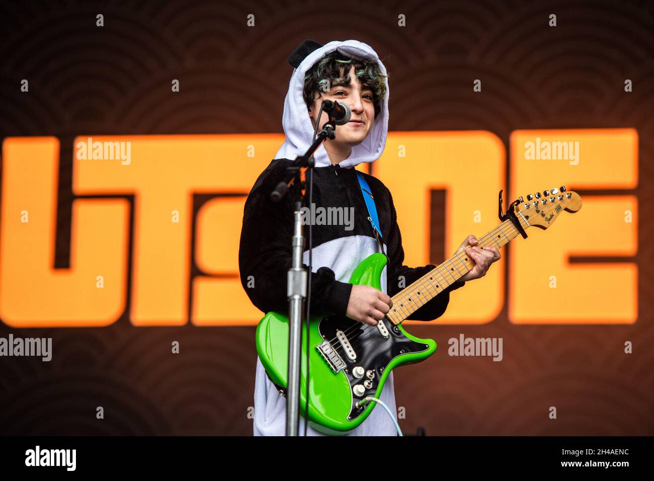 SAN FRANCISCO, CALIFORNIA - OCTOBER 31: Claud performs during the 2021 ...