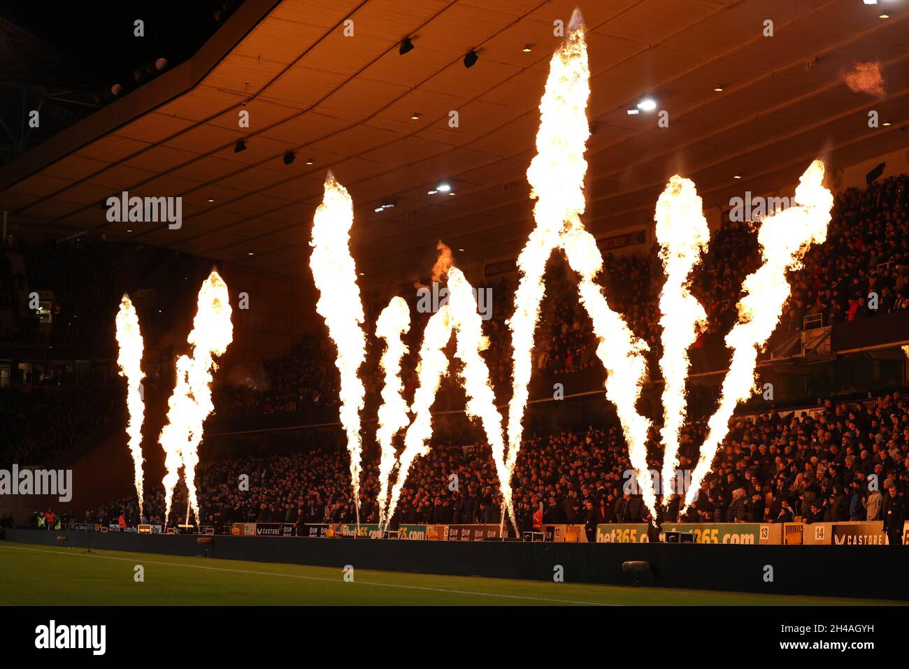 Molineux fire hi-res stock photography and images - Alamy