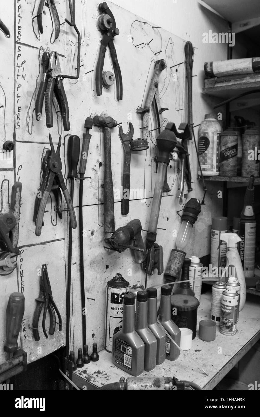 Garage tools marked on the wall hi-res stock photography and images - Alamy