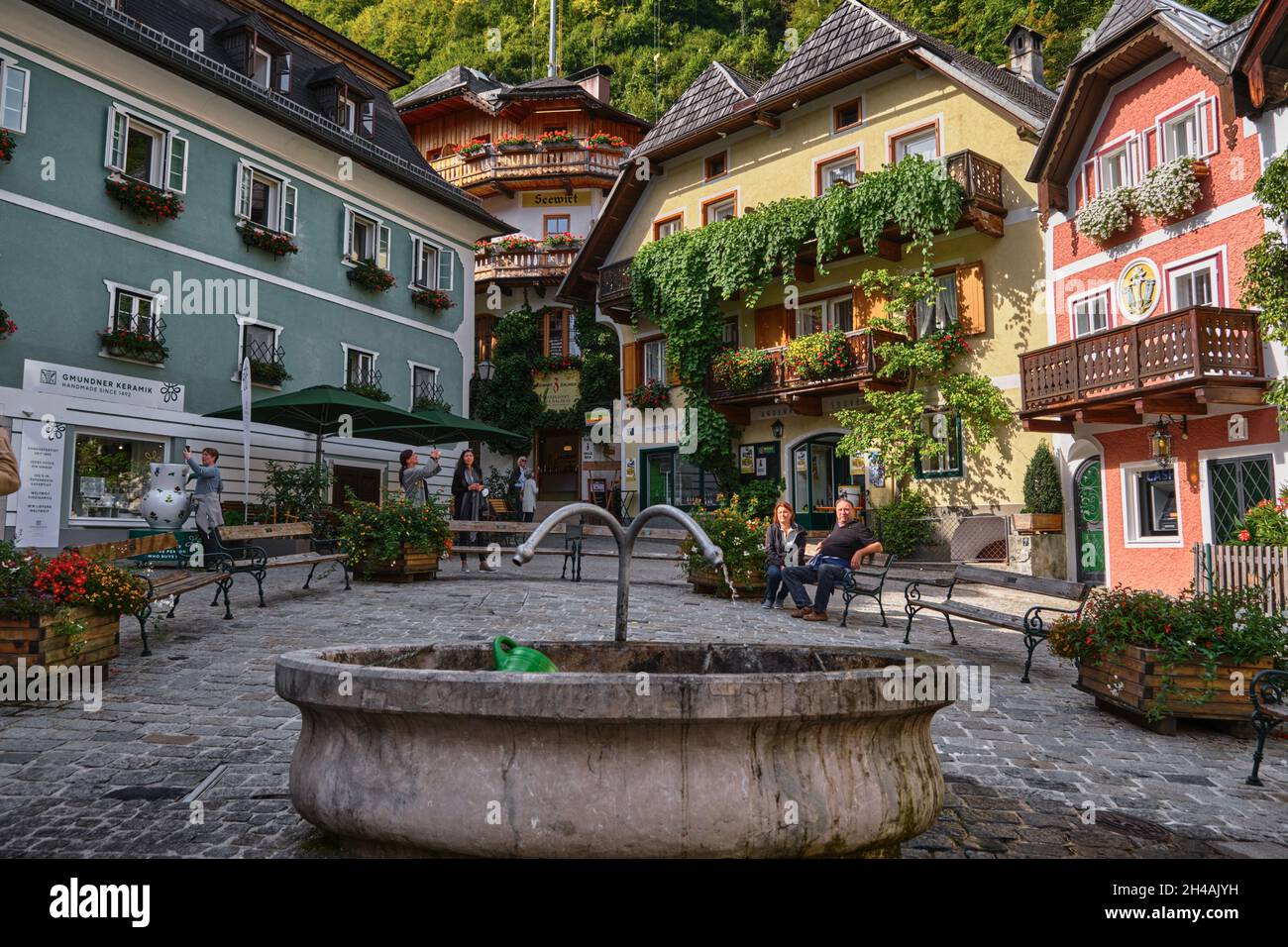 Main city square in famous World Heritage Site Hallstatt, upper Austria ...