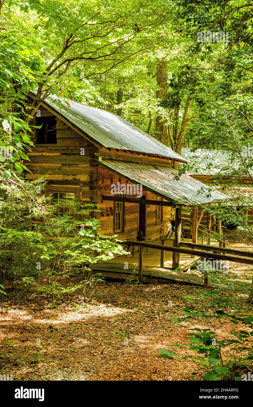 Museum Cabin, The Foxfire Museum & Heritage Center, Mountain City ...