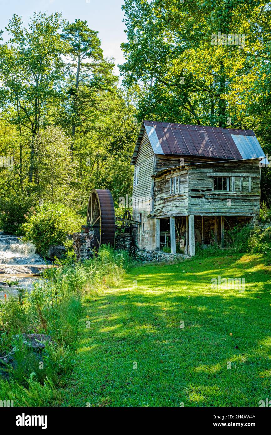 Bank of mount airy hi-res stock photography and images - Alamy