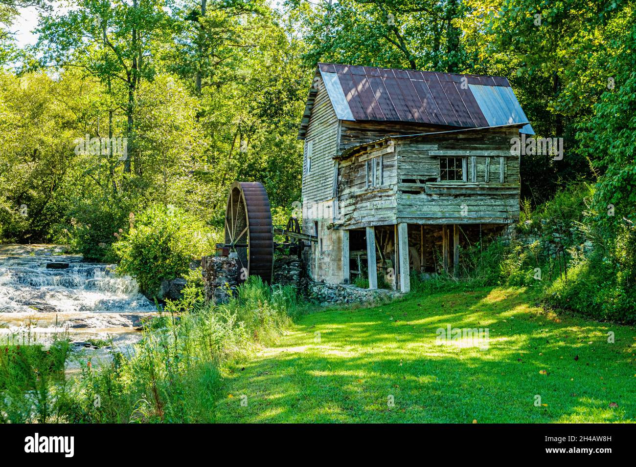 Loudermilk Mill, State Route GA-197, Mount Airy, Georgia Stock Photo ...