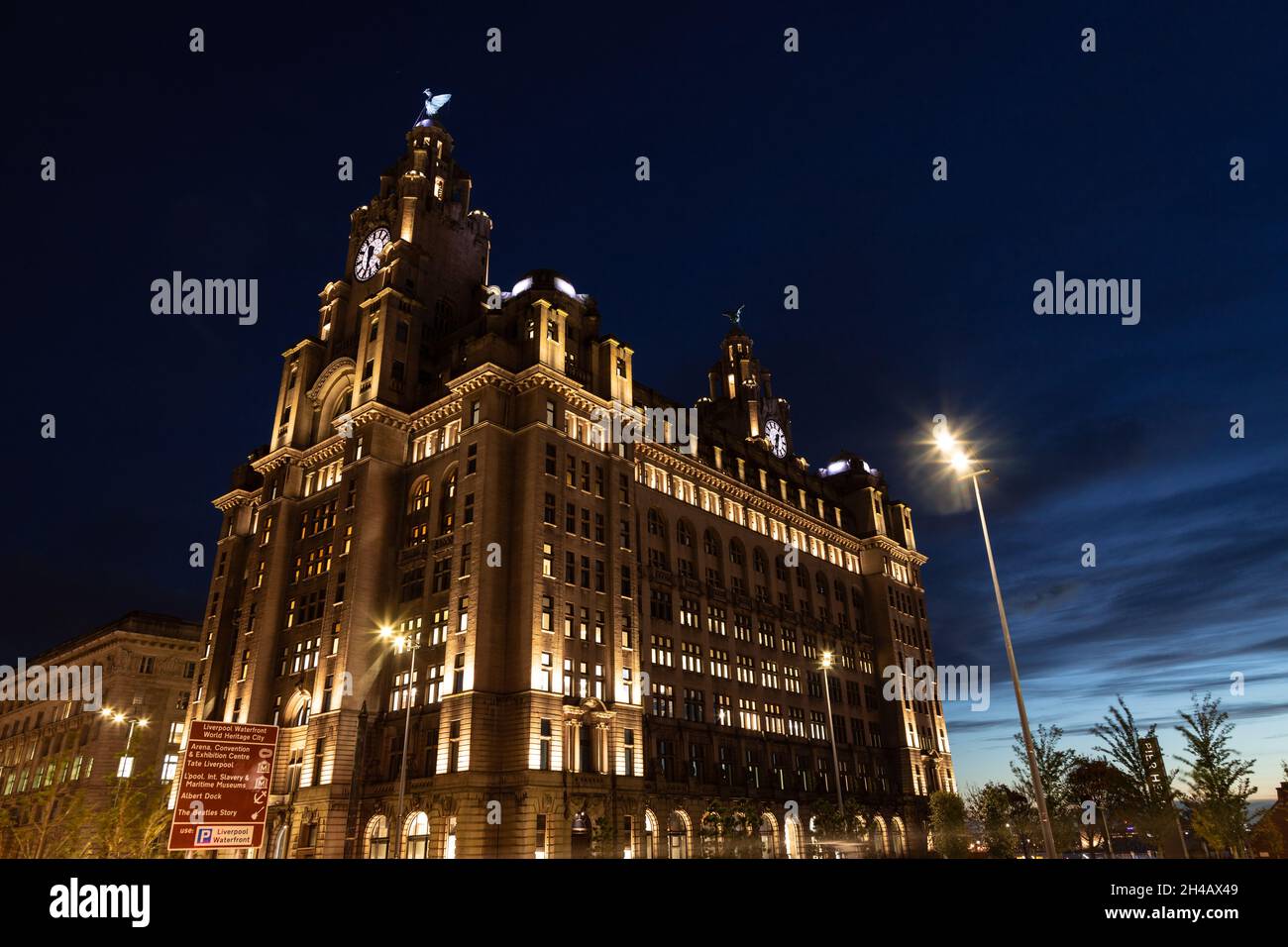 Royal Liver Building at night, Liverpool, England Stock Photo - Alamy