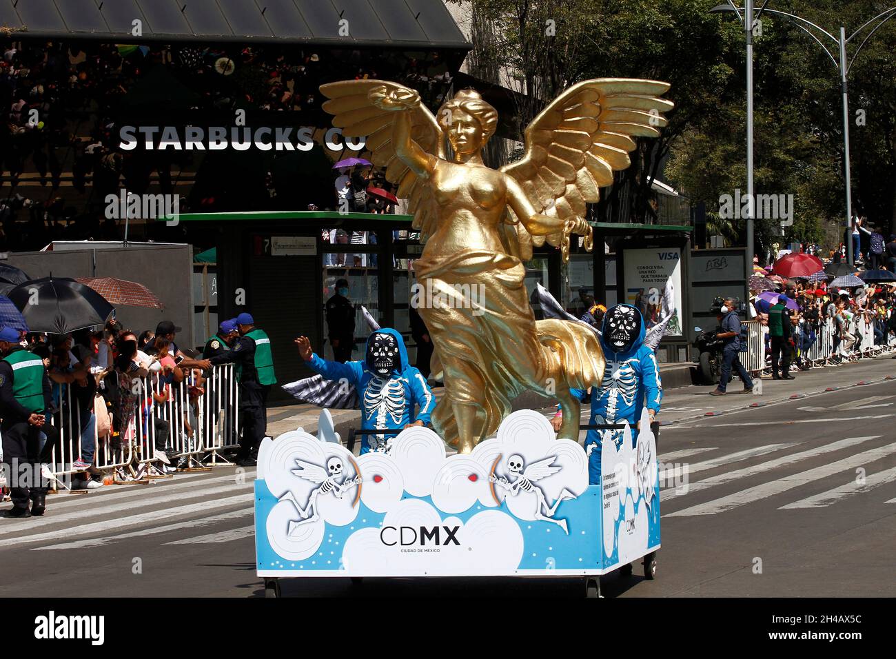 Mexico parade painted faces hi-res stock photography and images - Alamy