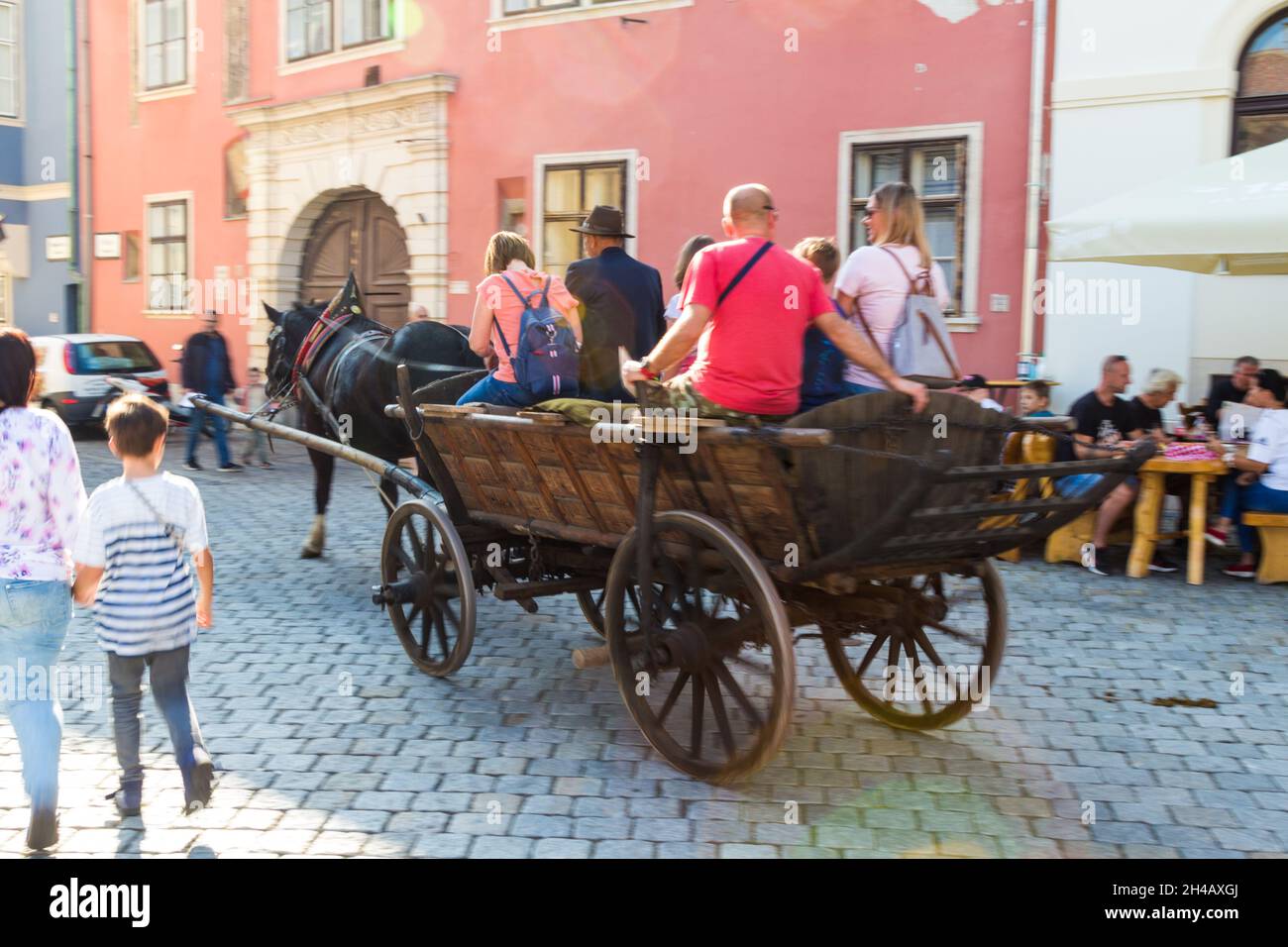 Wooden horse cart hi-res stock photography and images - Alamy
