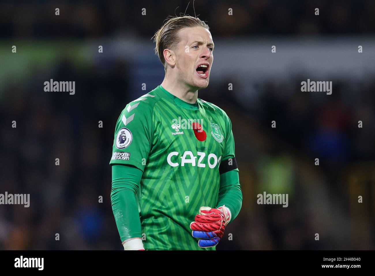 Jordan Pickford #1 of Everton gives his team instructions Stock Photo ...