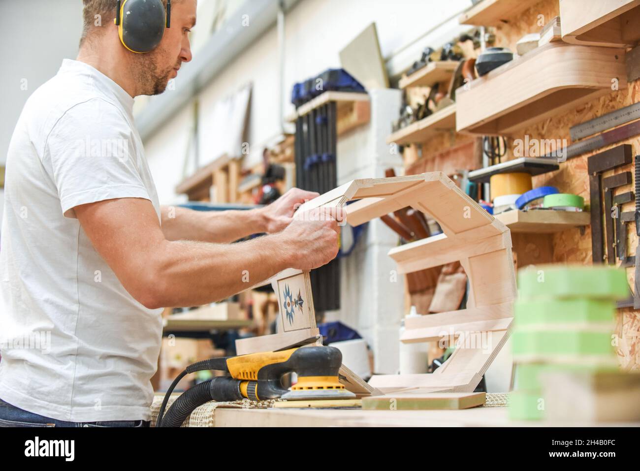 Carpenter making furniture hi-res stock photography and images - Alamy