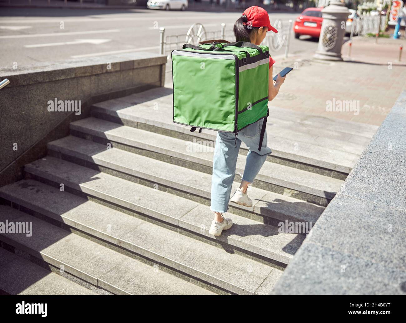 Delivery application hi-res stock photography and images - Alamy