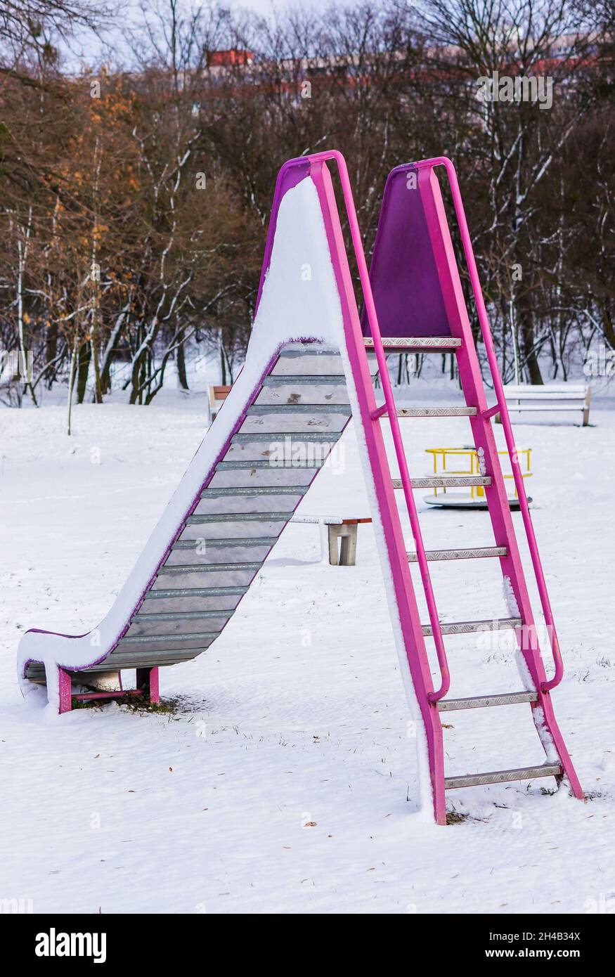 Children slide ladder hi-res stock photography and images - Alamy