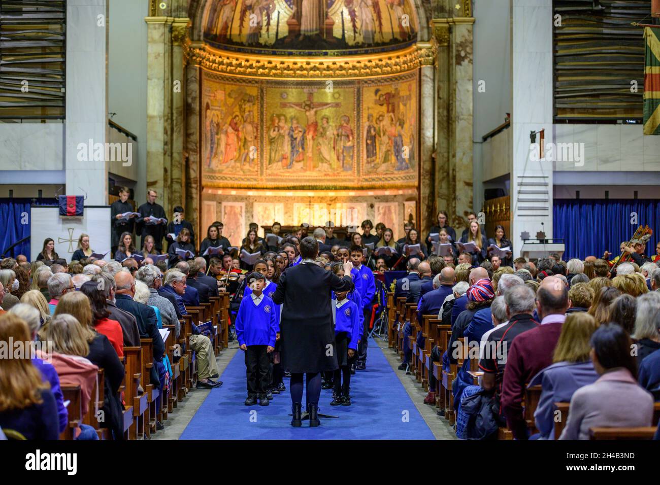 Lieutenant colonel simon haw mbe hi-res stock photography and images ...