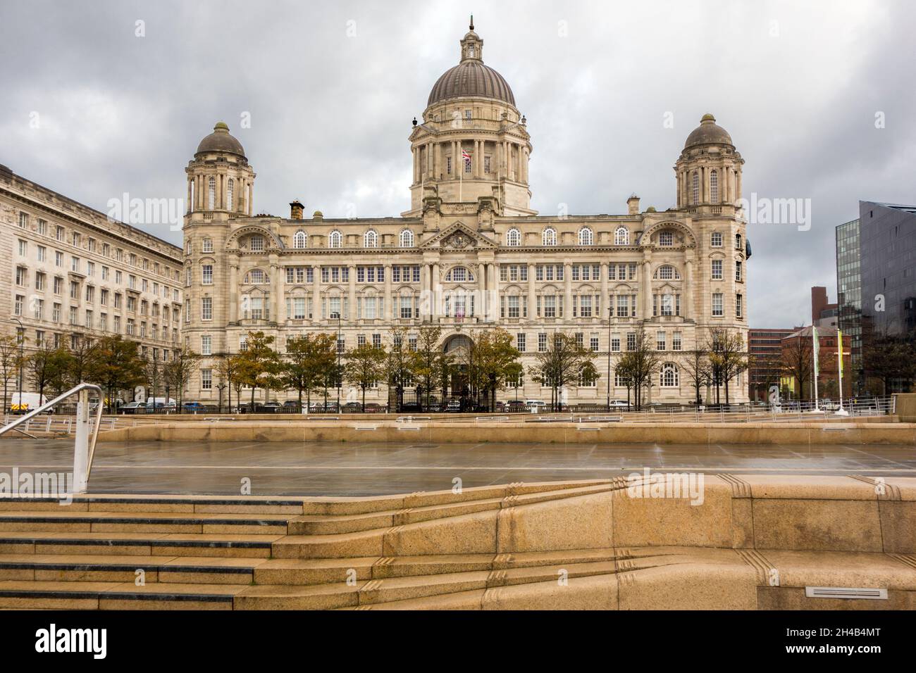 The port of Liverpool building on the pierhead waterfront Liverpool ...