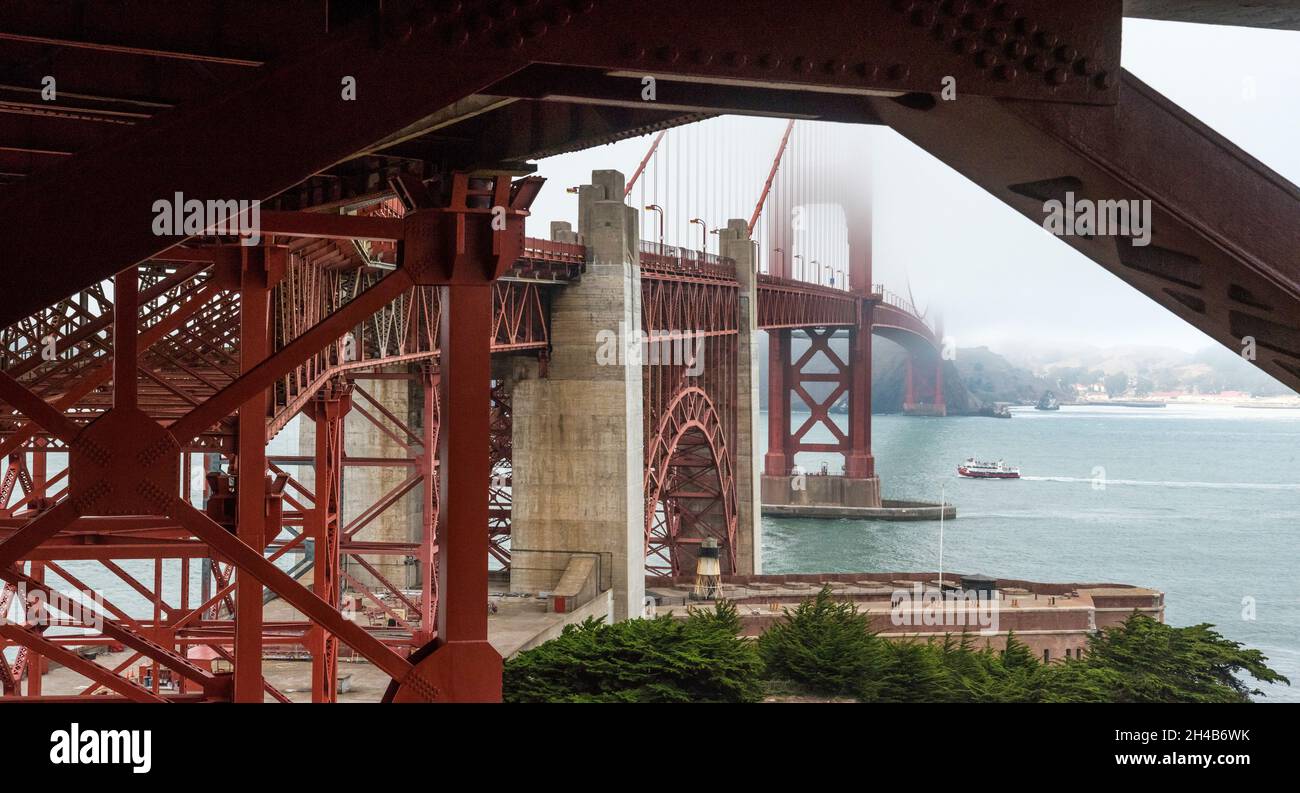 Golden gate bridge construction hi-res stock photography and images - Alamy