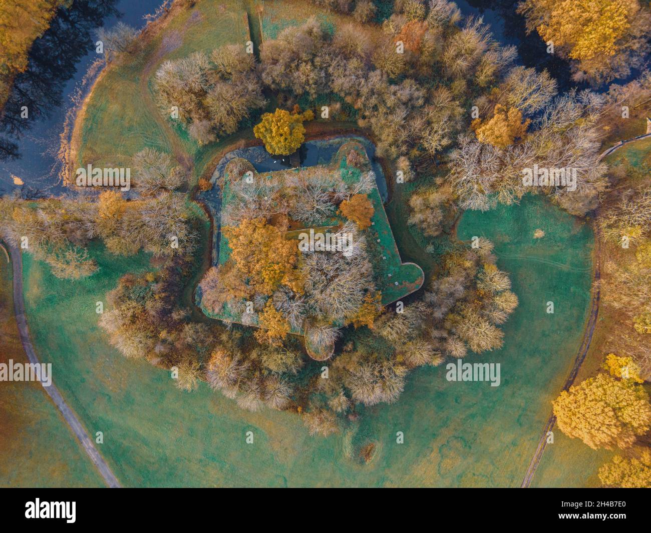 Birds eye view 4k hi-res stock photography and images - Alamy