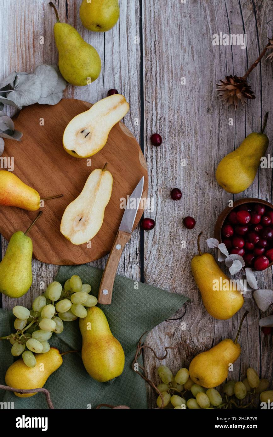 Ripe sweet grapes pears hi-res stock photography and images - Alamy