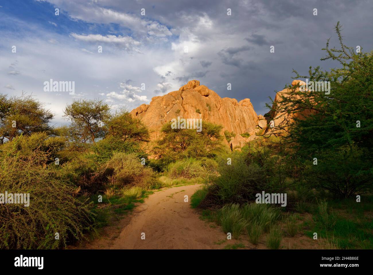Farm Omandumba (guest farm): Granite rocks in the Erongo Mountains ...