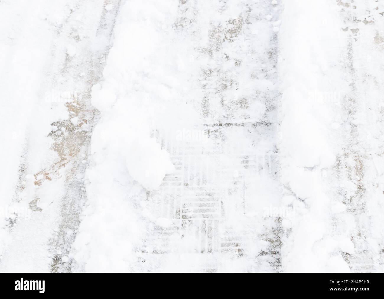 Large amounts of snow hi-res stock photography and images - Alamy
