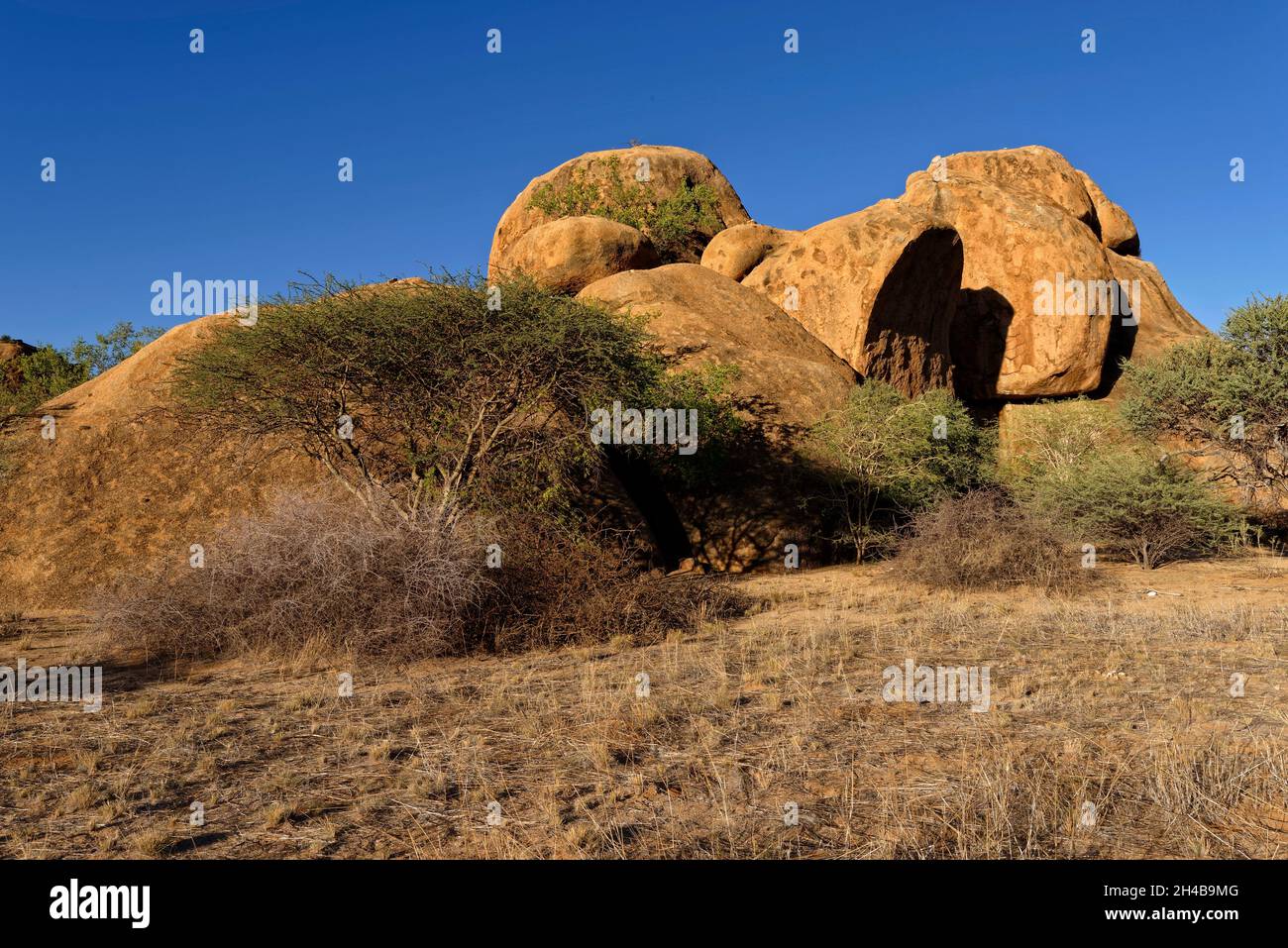 Farm Omandumba (guest farm): Granite rocks in the Erongo Mountains ...