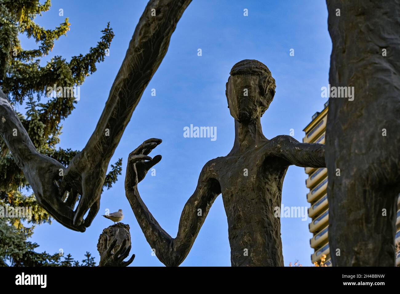 Mario Armengol sculpture, "The Family of Man", downtown Calgary ...