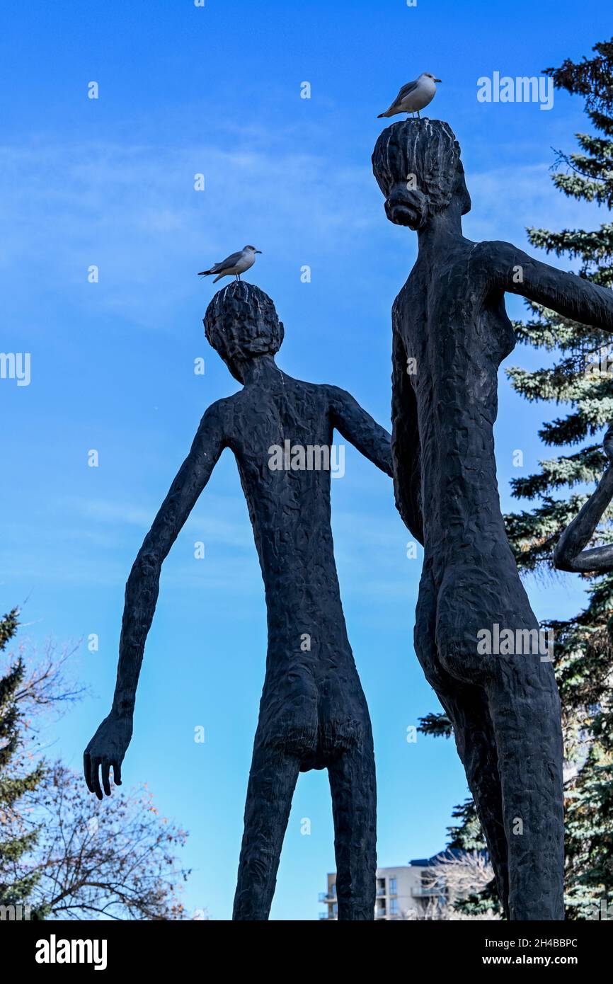 Mario Armengol sculpture, "The Family of Man", downtown Calgary ...