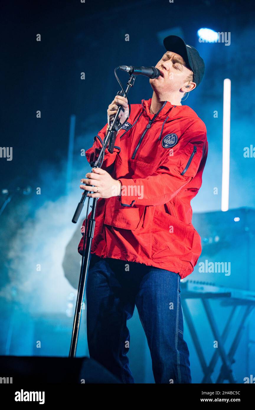 Manchester, UK. 1st November 2021. Tommy O'Dell, Matt Mason, and Johnny ...