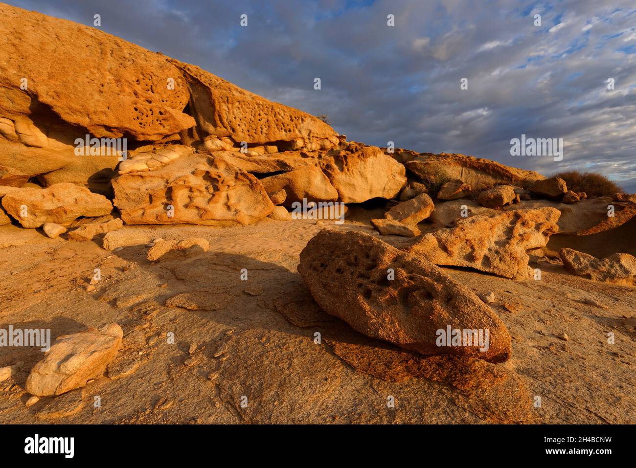 Farm Wüstenquell (Wuestenquell Guest Farm): Eroded and weathered ...