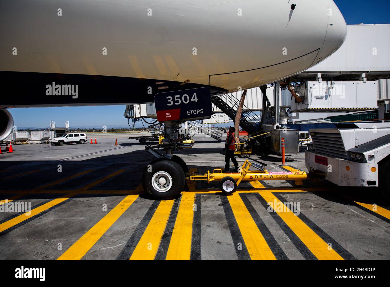 Delta air lines airbus a350 900 hi-res stock photography and images - Alamy
