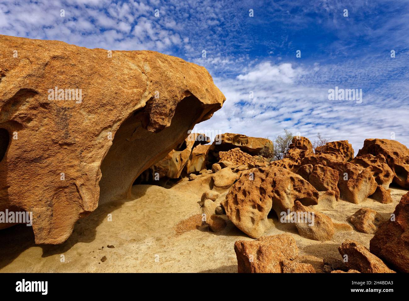 Farm Wüstenquell (Wuestenquell Guest Farm): Eroded and weathered ...
