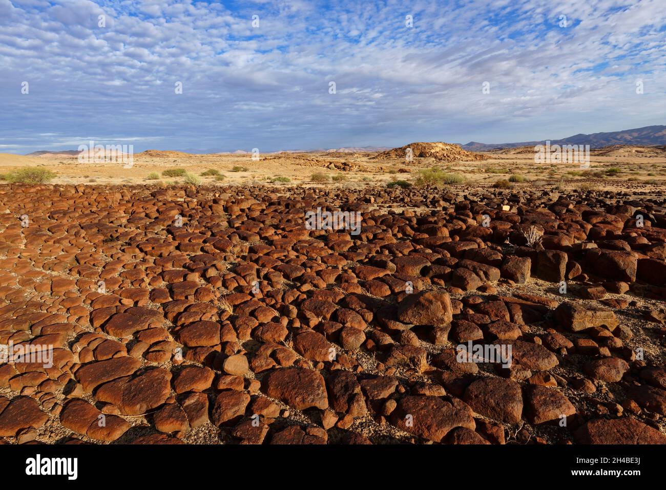 Farm Wüstenquell (Wuestenquell Guest Farm): Dolerite rocks in the Namib ...