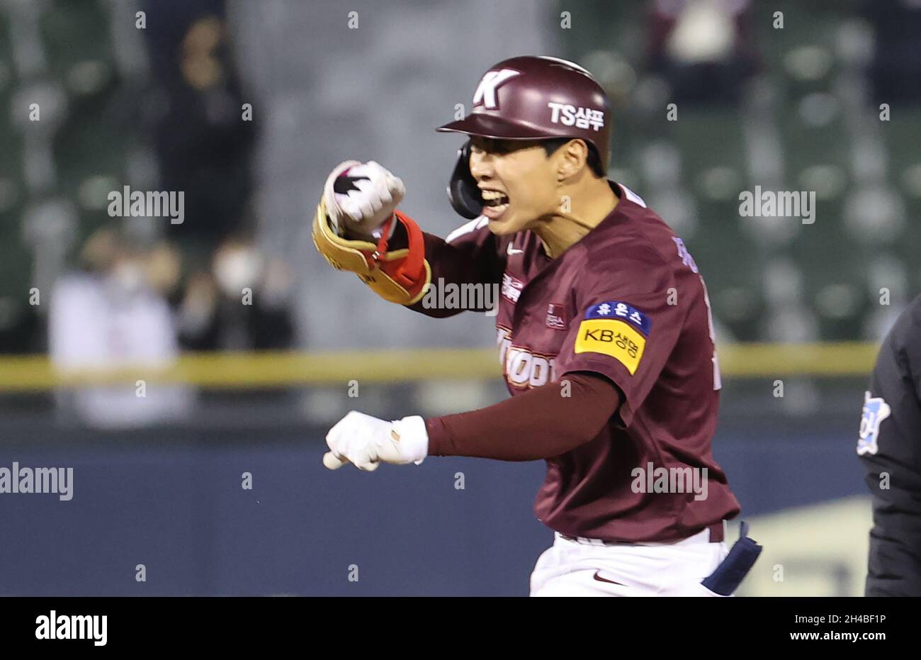 02nd Nov, 2021. Kiwoom Heroes' Song Sung-moon Song Sung-moon of the ...