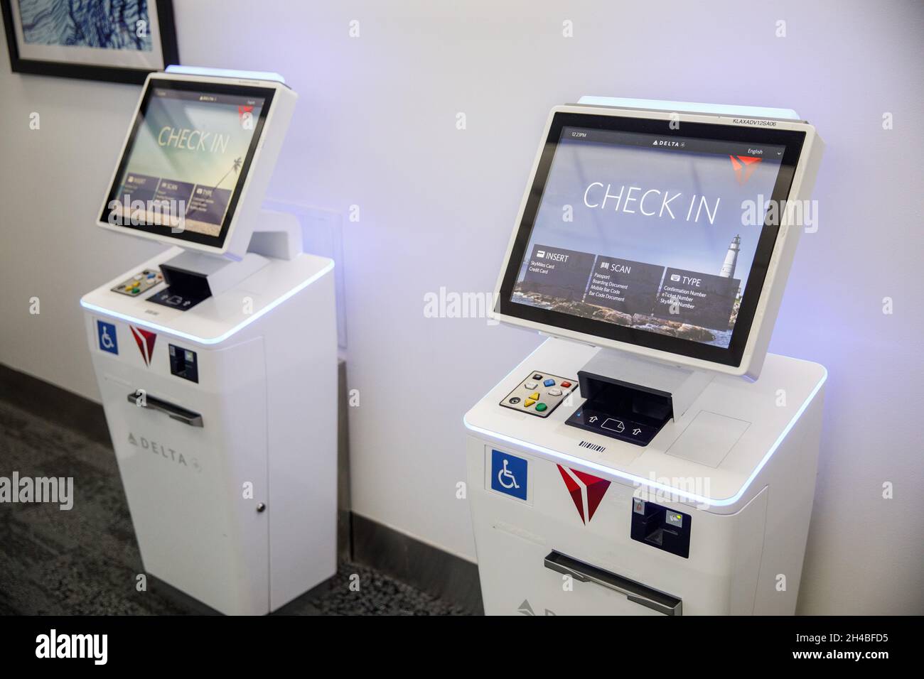 Deltaone hi-res stock photography and images - Alamy